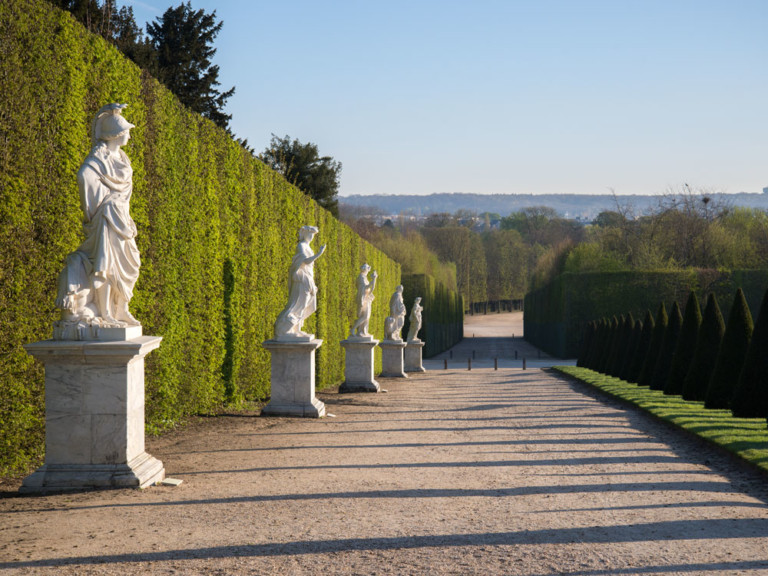 World Famous Gardens: Seven Wonders of the World