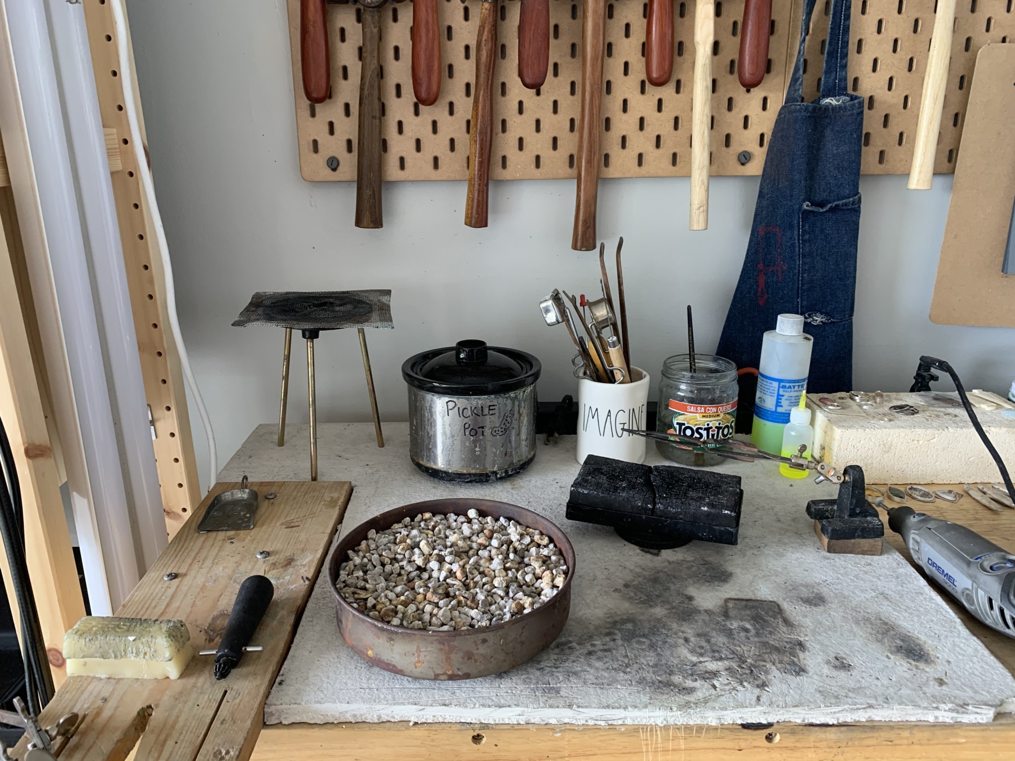 Tips for Setting Up Your Own Jewelry Design Studio at Home